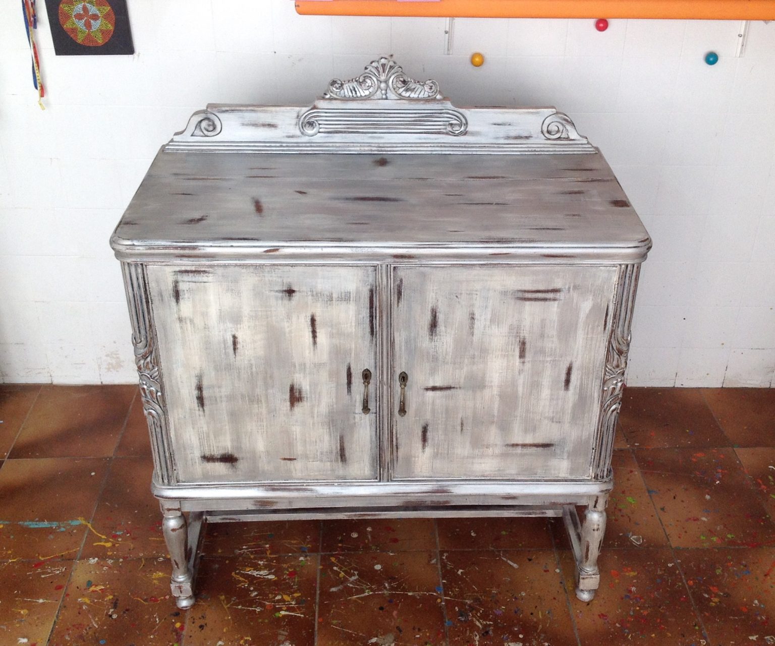 Como fazer pátina prata - Transforme móveis antigos! - Além da Rua Atelier